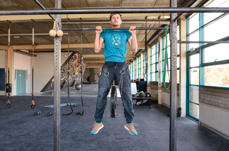Trainen aan de rekstok: maximaal optrekken | Monk bouldergym (blog)